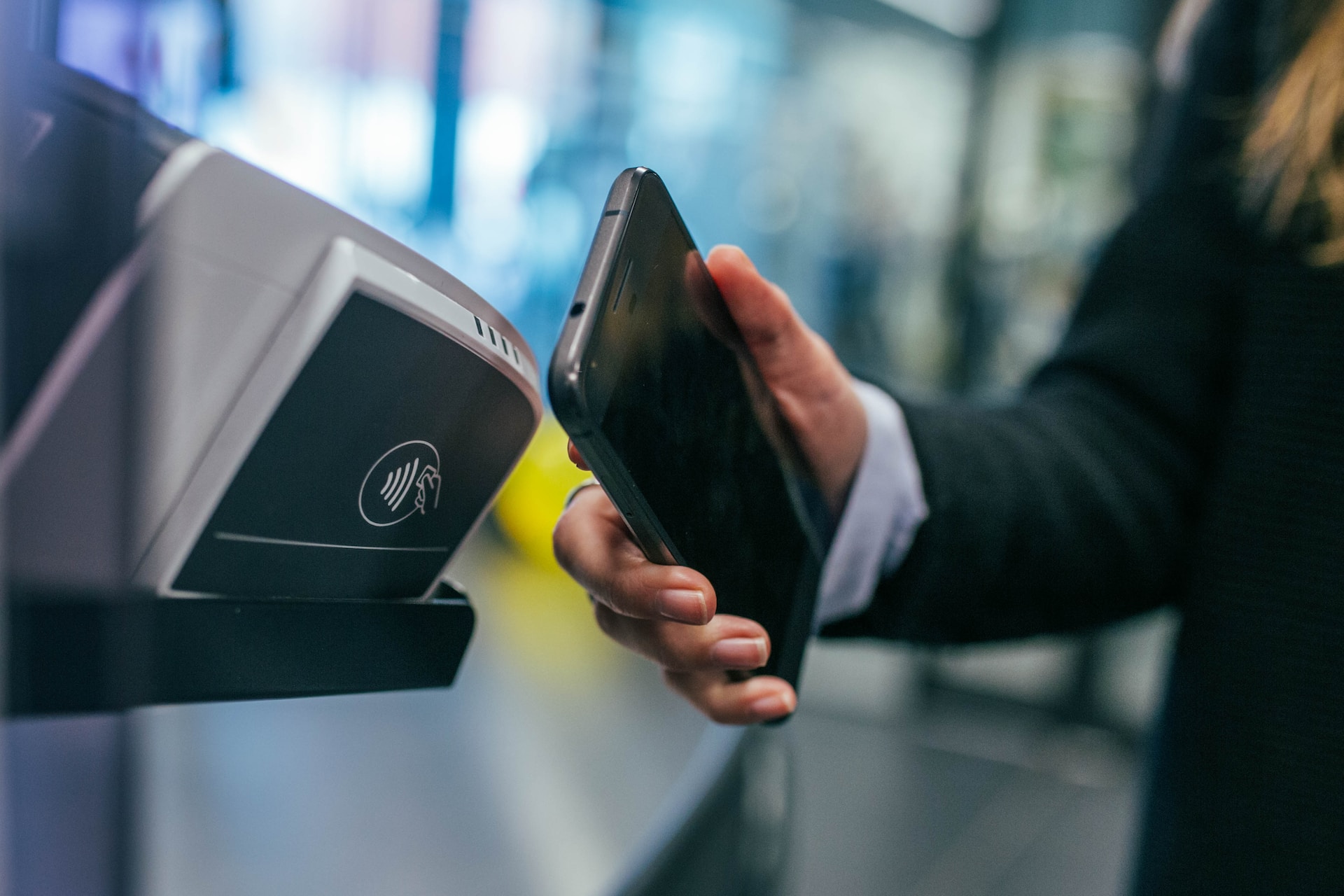 Sweden: A Cashless Society - Embracing the Future of Money - explorSweden